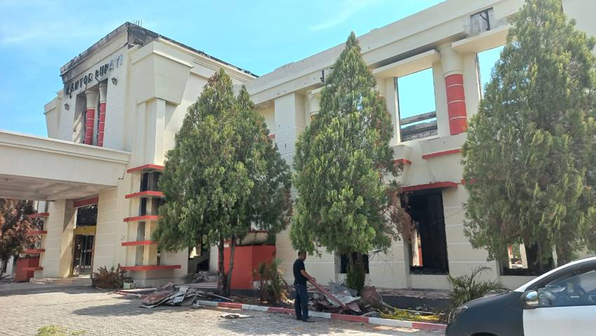 Sebulan Pasca Kerusuhan, Kondisi Kantor Bupati Pohuwato Mas...