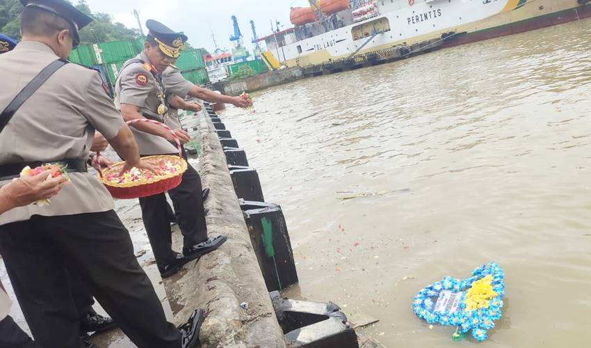 Peringati HUT Bhayangkara, Wakapolda Gorontalo Gelar Upacara Tabur ...
